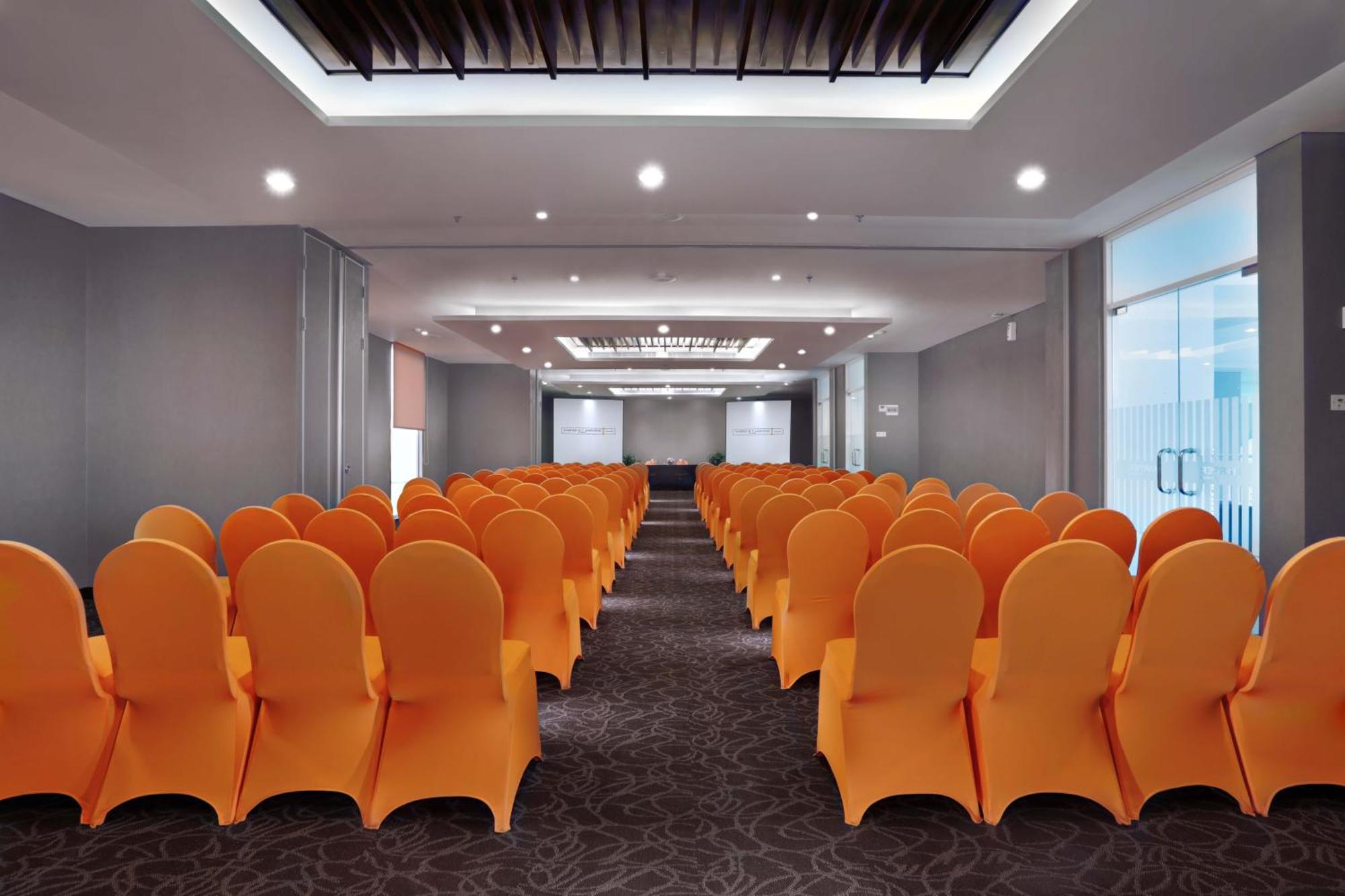 HARPER MT HARYONO BY ASTON HOTEL JAKARTA